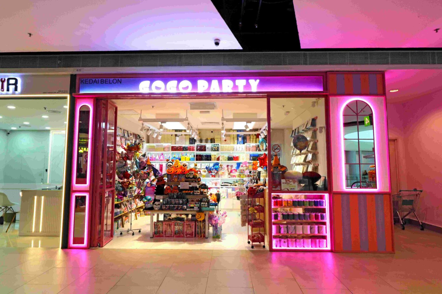 GoGo Party | Aman Central