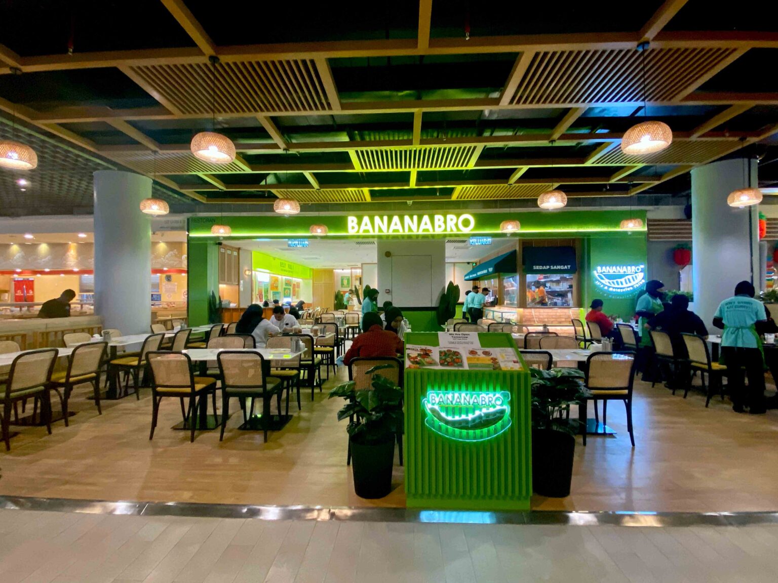 Bananabro | Aman Central